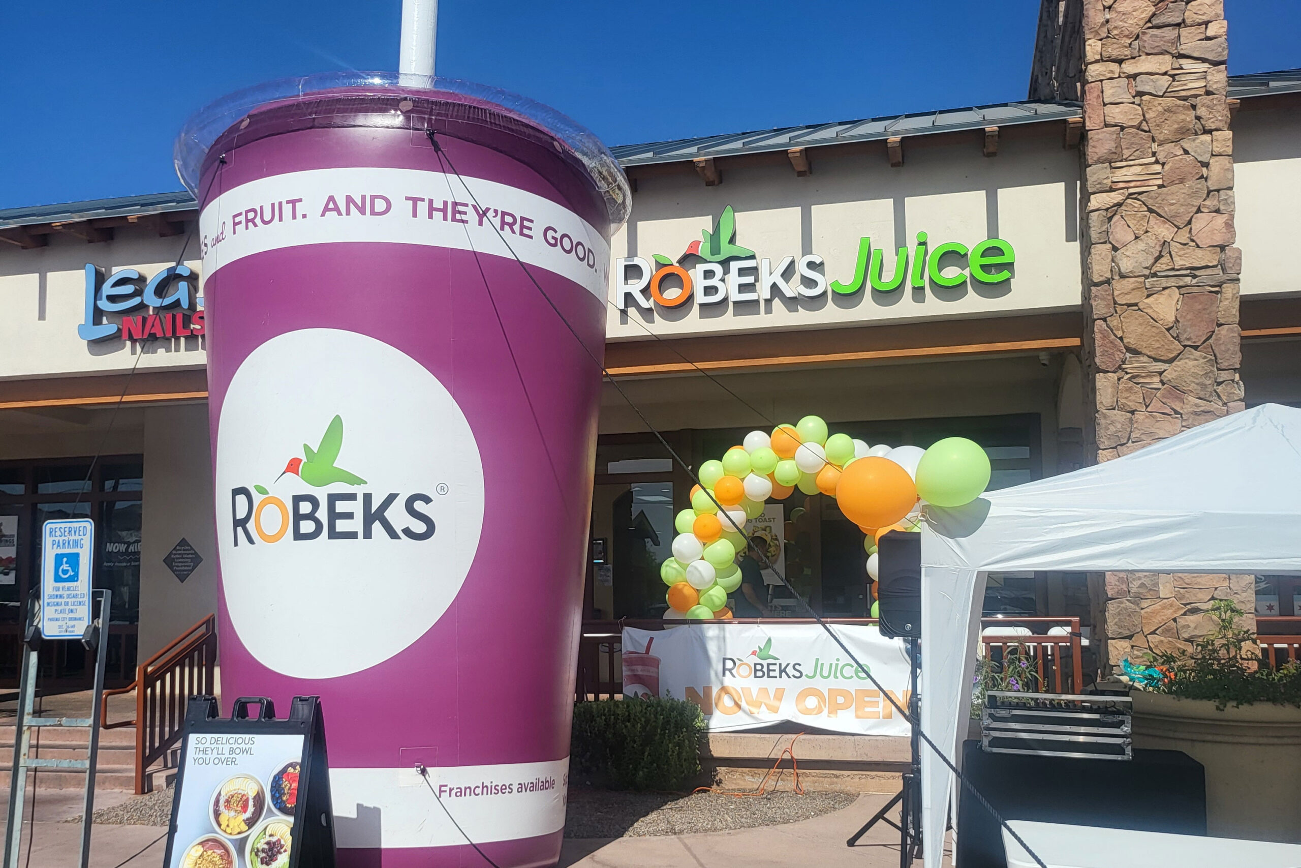 Franchise Support & Training | Robeks Franchise Corporation